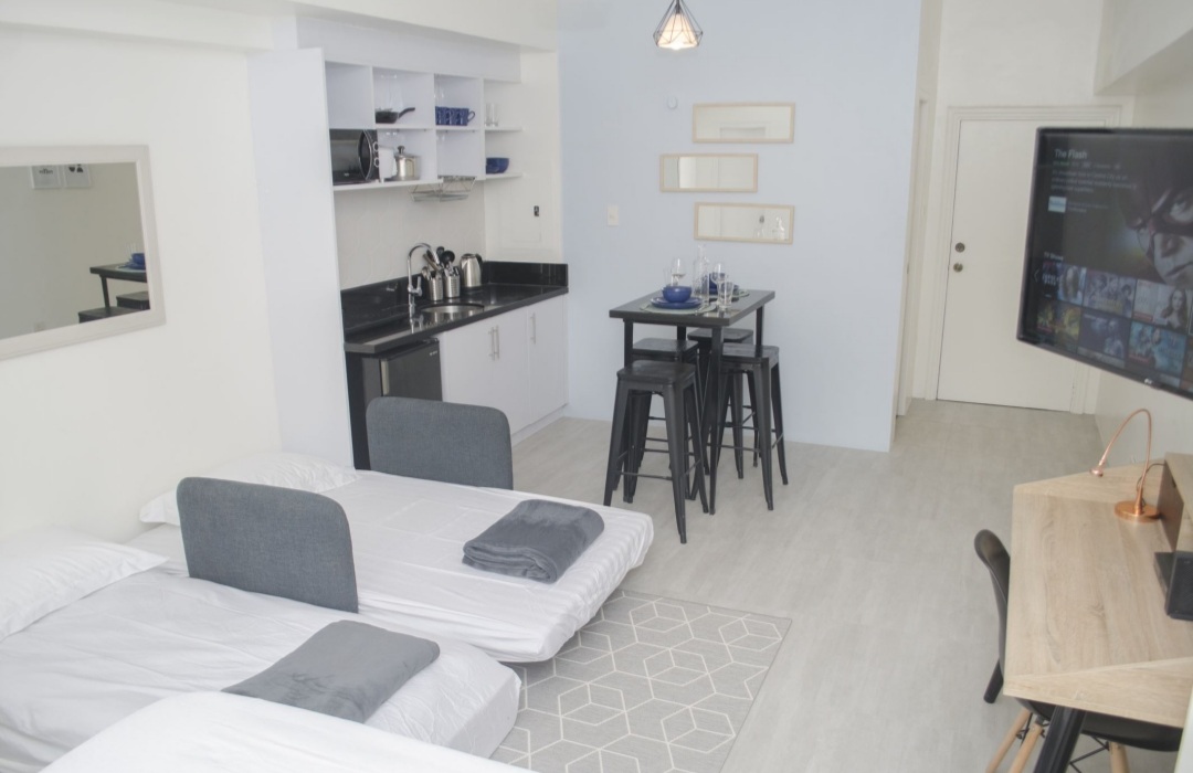 Studio at Perla Mansion, Legazpi Village, Makati For Rent – DealSeeker ...